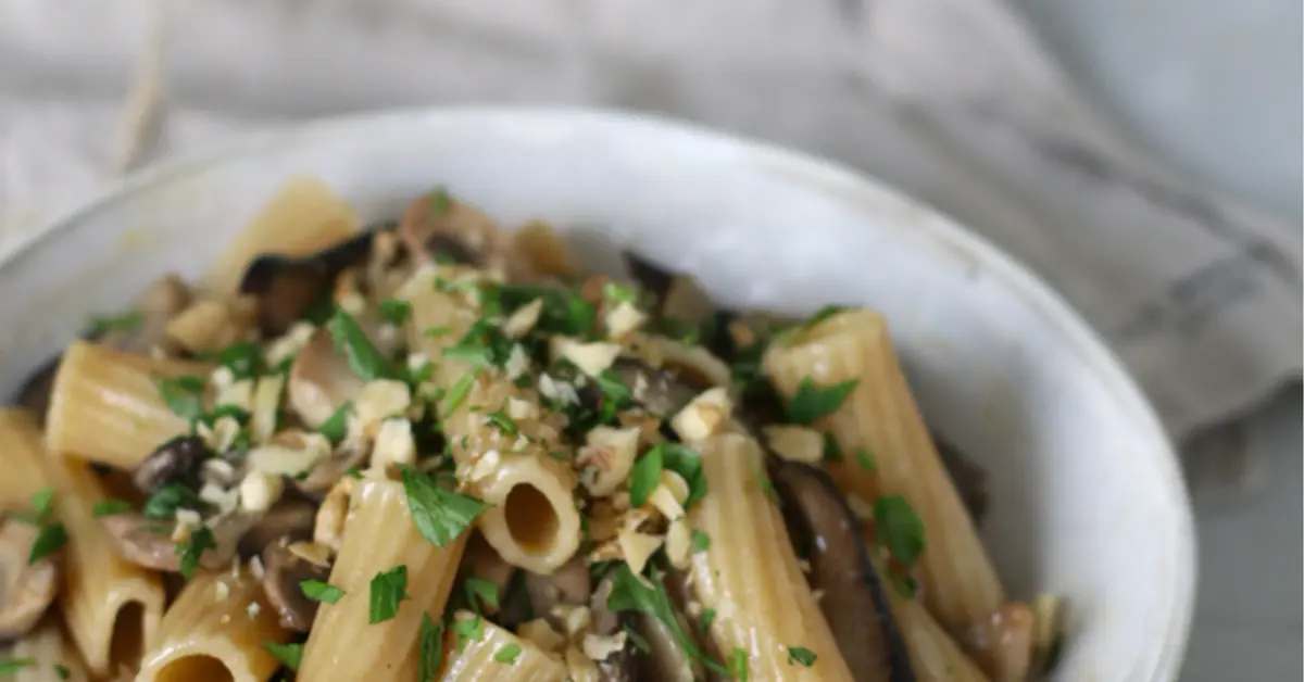 Pasta ai funghi e noci Ricetta | Cucina Botanica